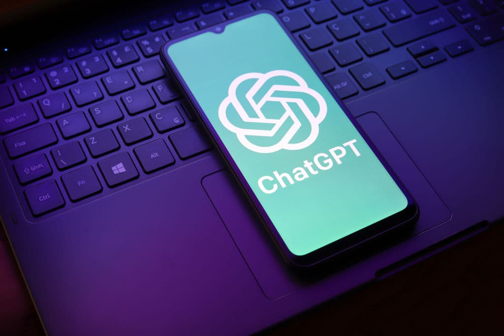 Claude vs ChatGPT in 2026: Which AI Is Better for Building Apps ...