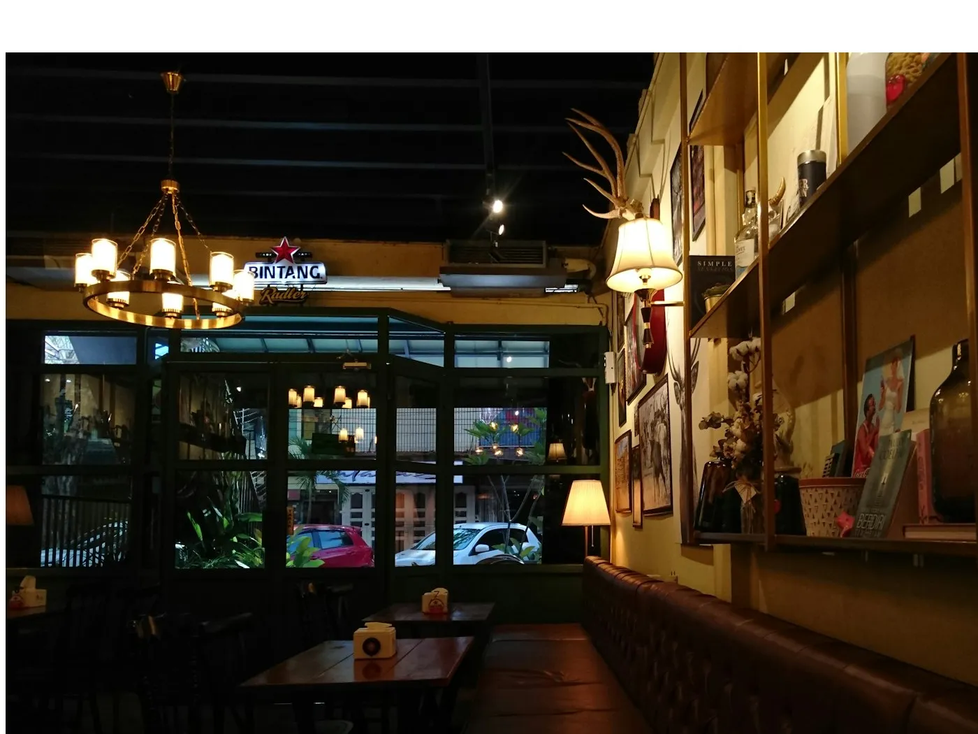 Bar & Bistro Showcase