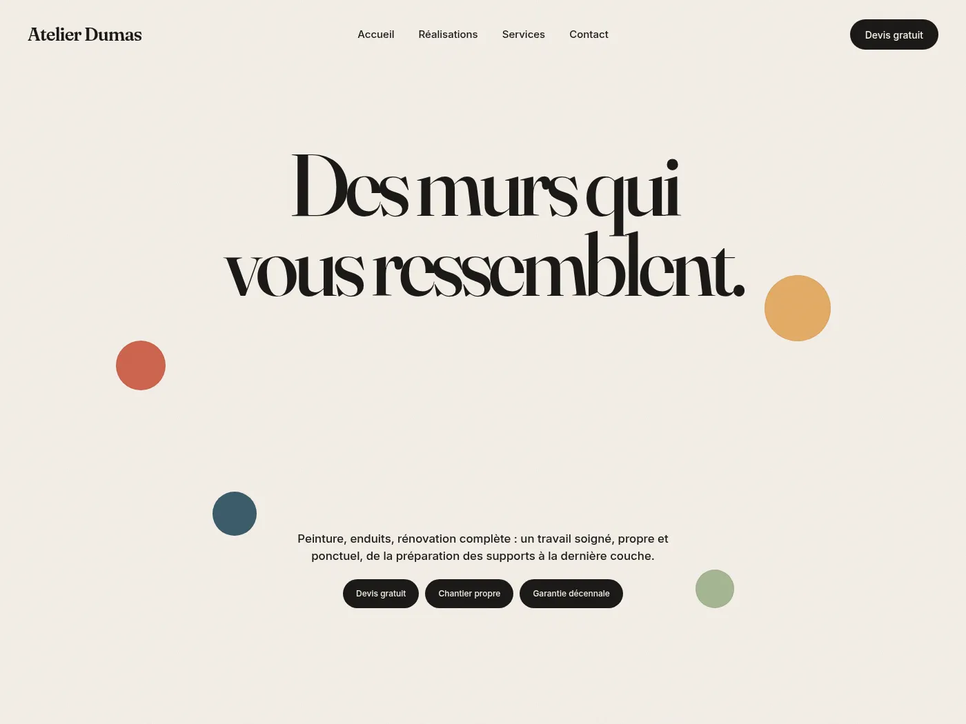Atelier Vitrine Scroll
