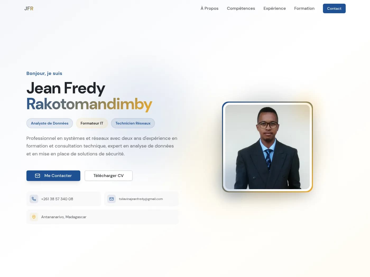 Modern Professional Portfolio for IT Technician, Data Analyst & Excel/Power BI Trainer